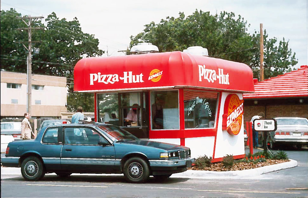 #TBT: The Story of Pizza Hut's Red Roof